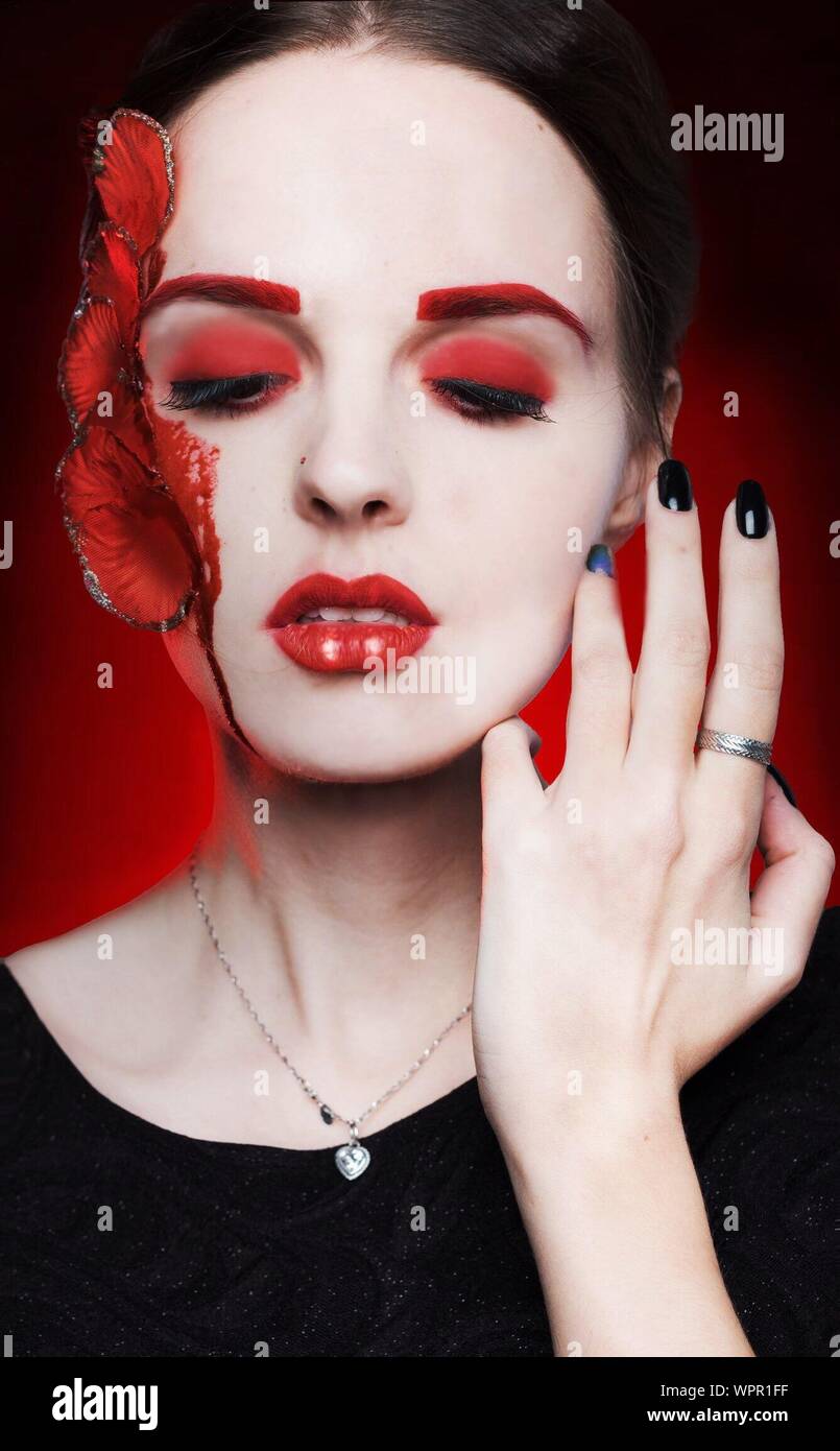 Female model close up hi-res stock photography and images - Alamy