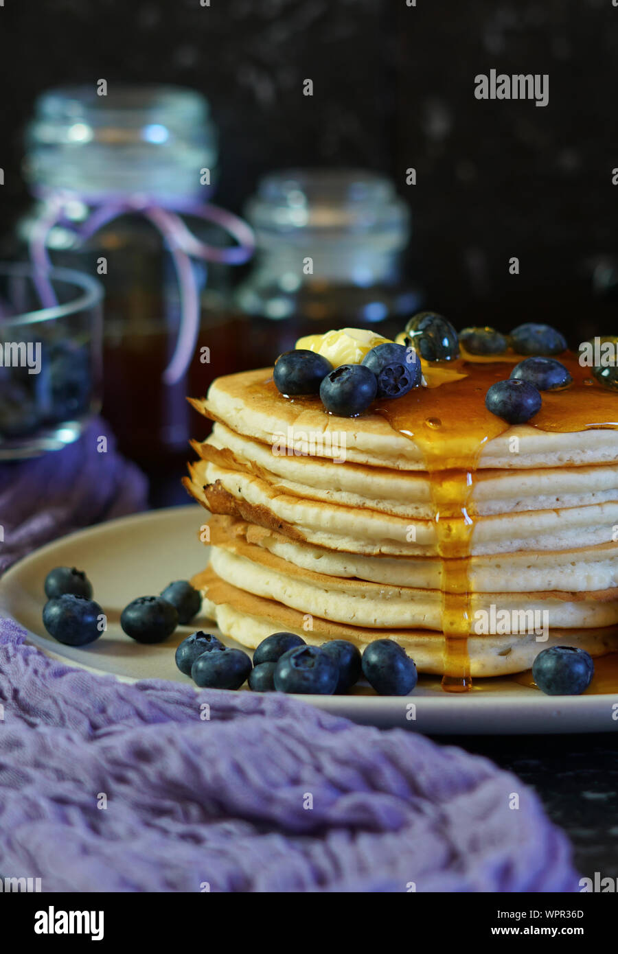 Honey jars stack hi-res stock photography and images - Alamy