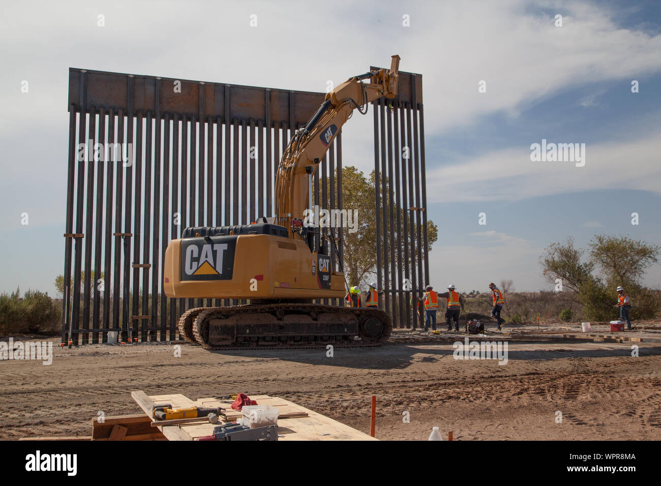 A U.S. Army Corps of Engineers Task Force Barrier contractor installs ...