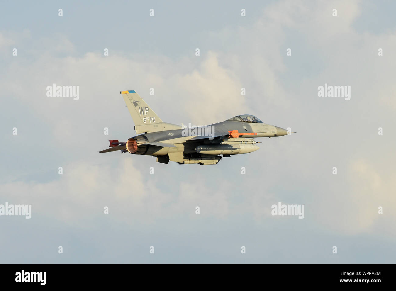 A U.S. Air Force F-16 Fighting Falcon from the 8th Fighter Wing takes ...