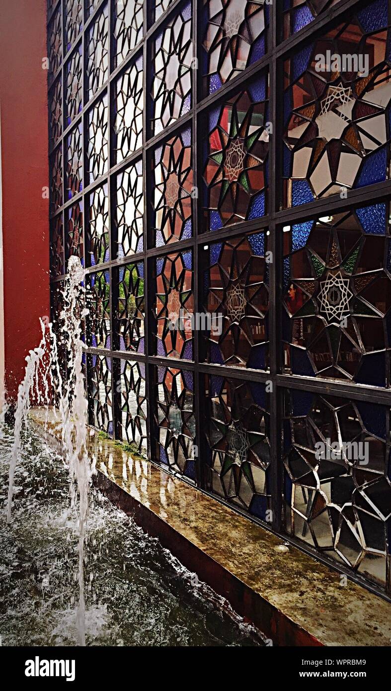 Glass fountain hi-res stock photography and images - Alamy