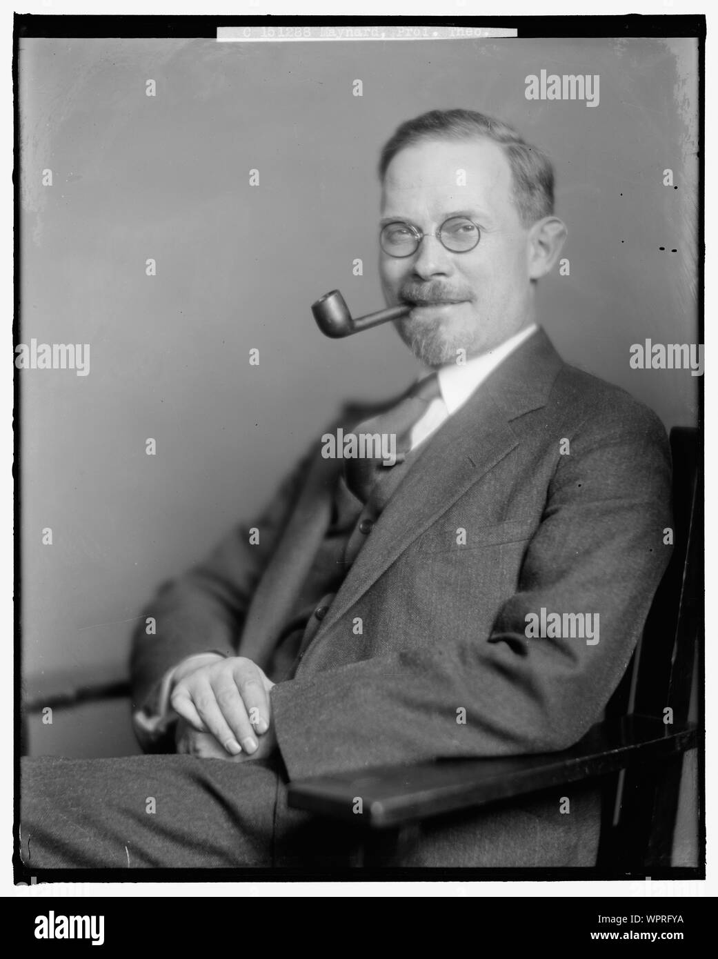 MAYNARD, THEODORE. PROFESSOR Stock Photo - Alamy