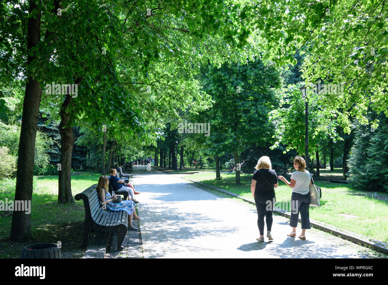 Kiev, Kyiv: Mariinsky Park in , Kyiv, Ukraine Stock Photo - Alamy