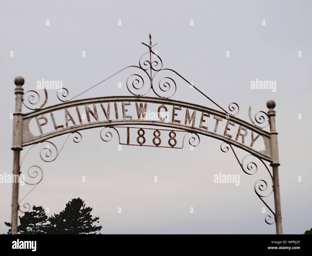 Entrance cemetery hi-res stock photography and images - Alamy