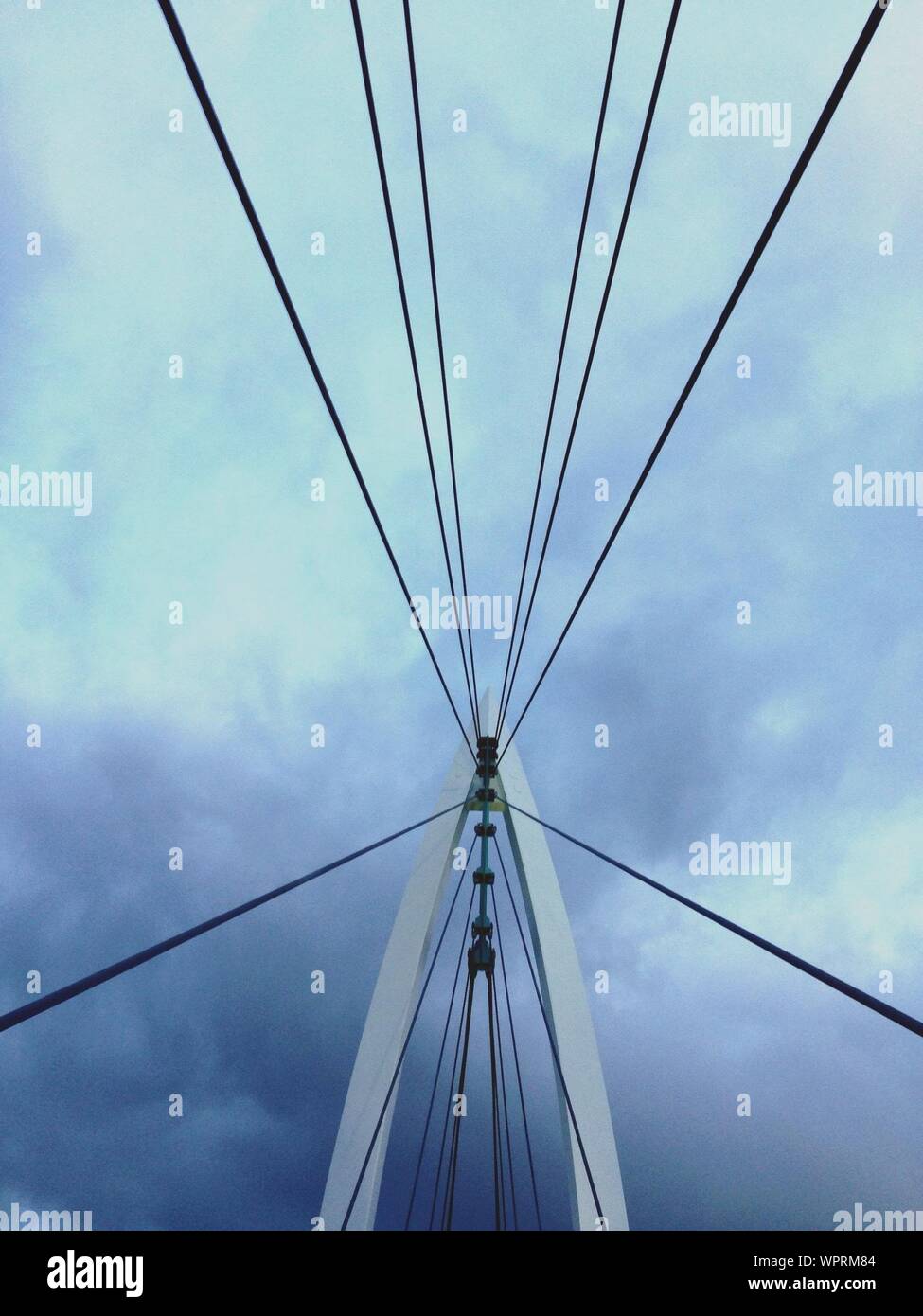 Bridge cables close up hi-res stock photography and images - Alamy