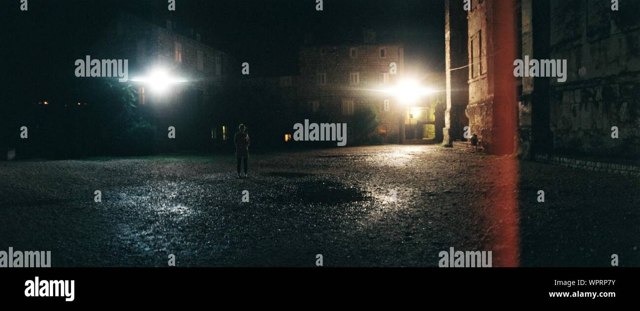 Person shade hi-res stock photography and images - Alamy