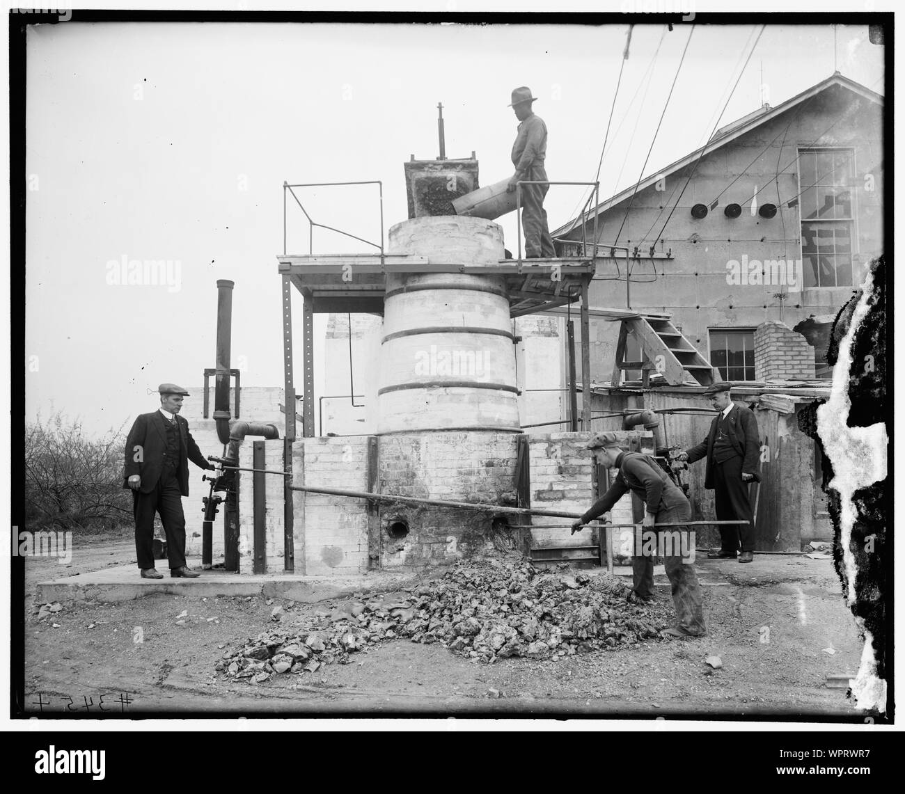 Acid machine hi-res stock photography and images - Alamy