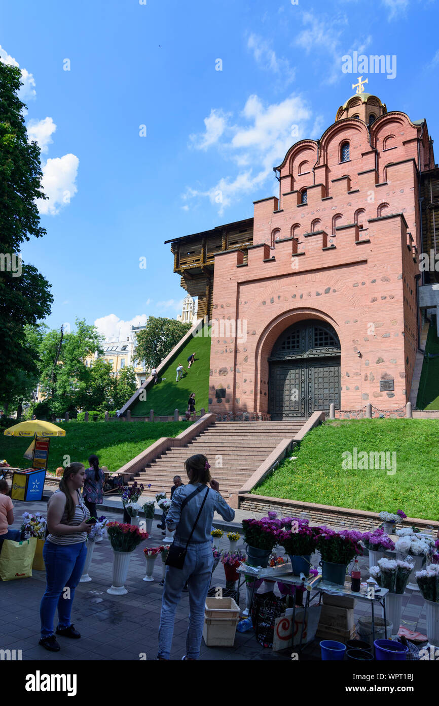 Kiev, Kyiv: Golden Gate of Kyiv (Zoloti vorota) in , Kyiv, Ukraine ...