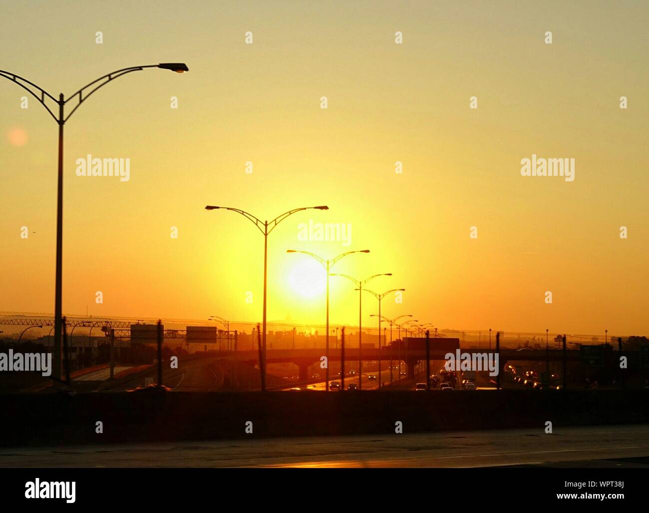 City highway sunrise hi-res stock photography and images - Alamy