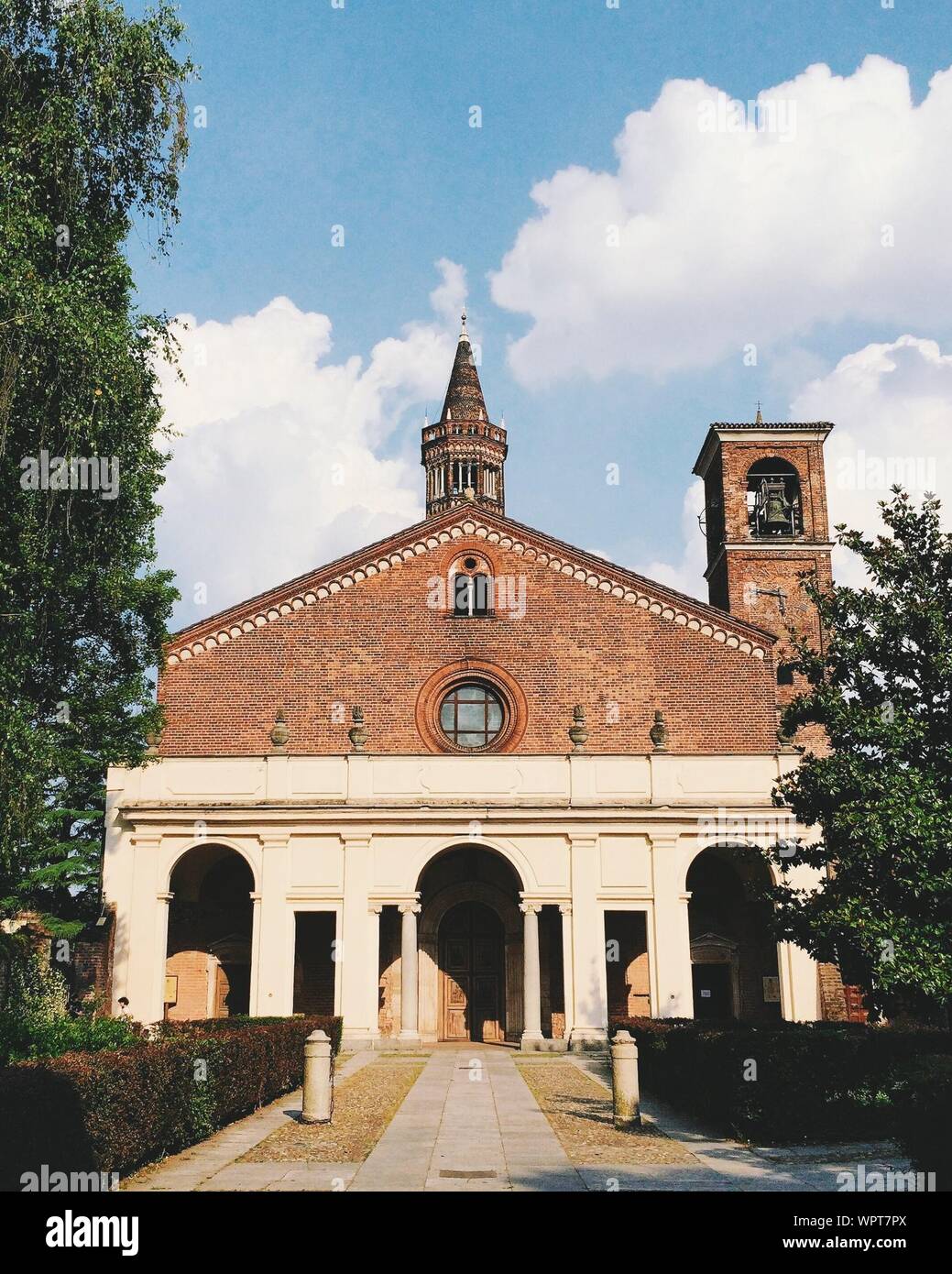 Church walkway hi-res stock photography and images - Alamy
