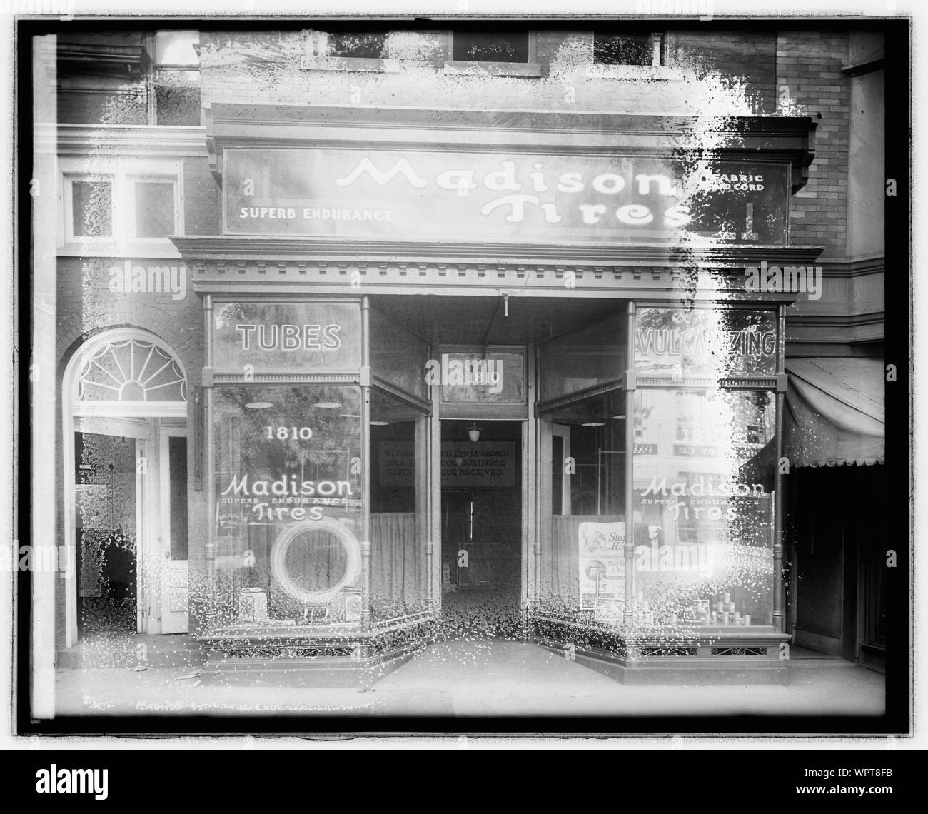 Vintage front shop Black and White Stock Photos & Images - Alamy