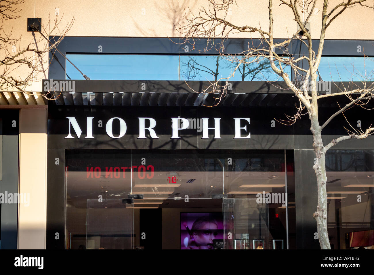Morphe store hi-res stock photography and images - Alamy