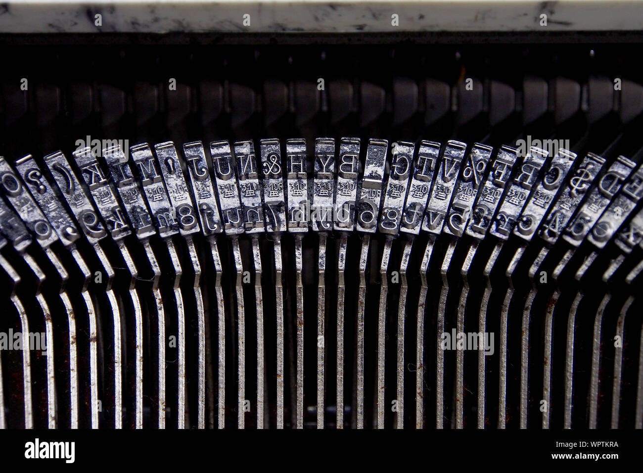 Macro details of the types of a vintage typewriter machine Stock Photo ...