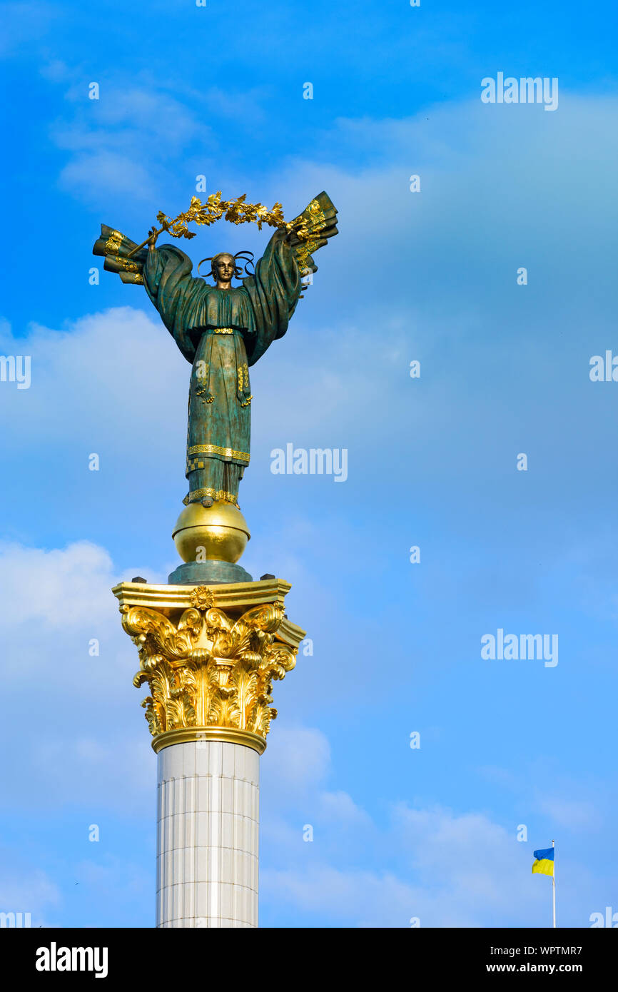Kiev, Kyiv: Independence Monument, at Maidan Nezalezhnosti ...