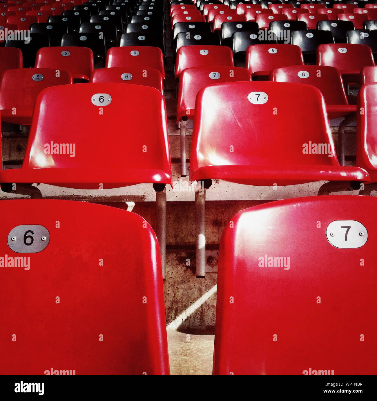 Row red seats hi-res stock photography and images - Alamy