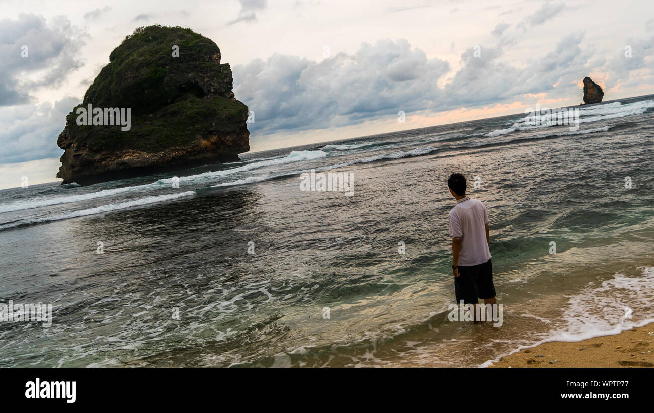 Shore shallow hi-res stock photography and images - Alamy