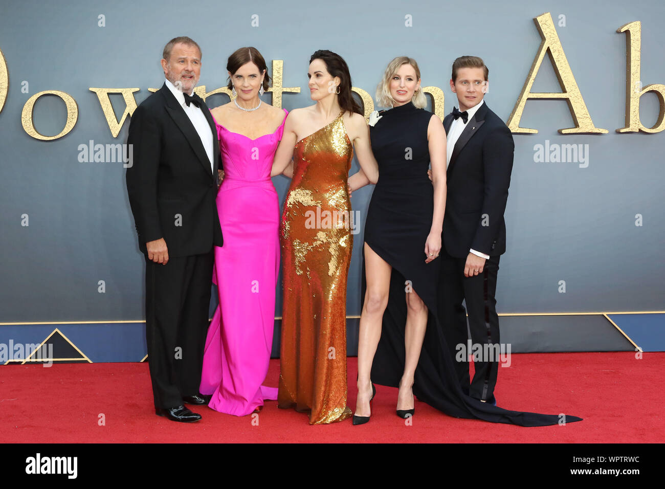 Hugh Bonneville, Elizabeth McGovern, Michelle Dockery, Laura Carmichael ...