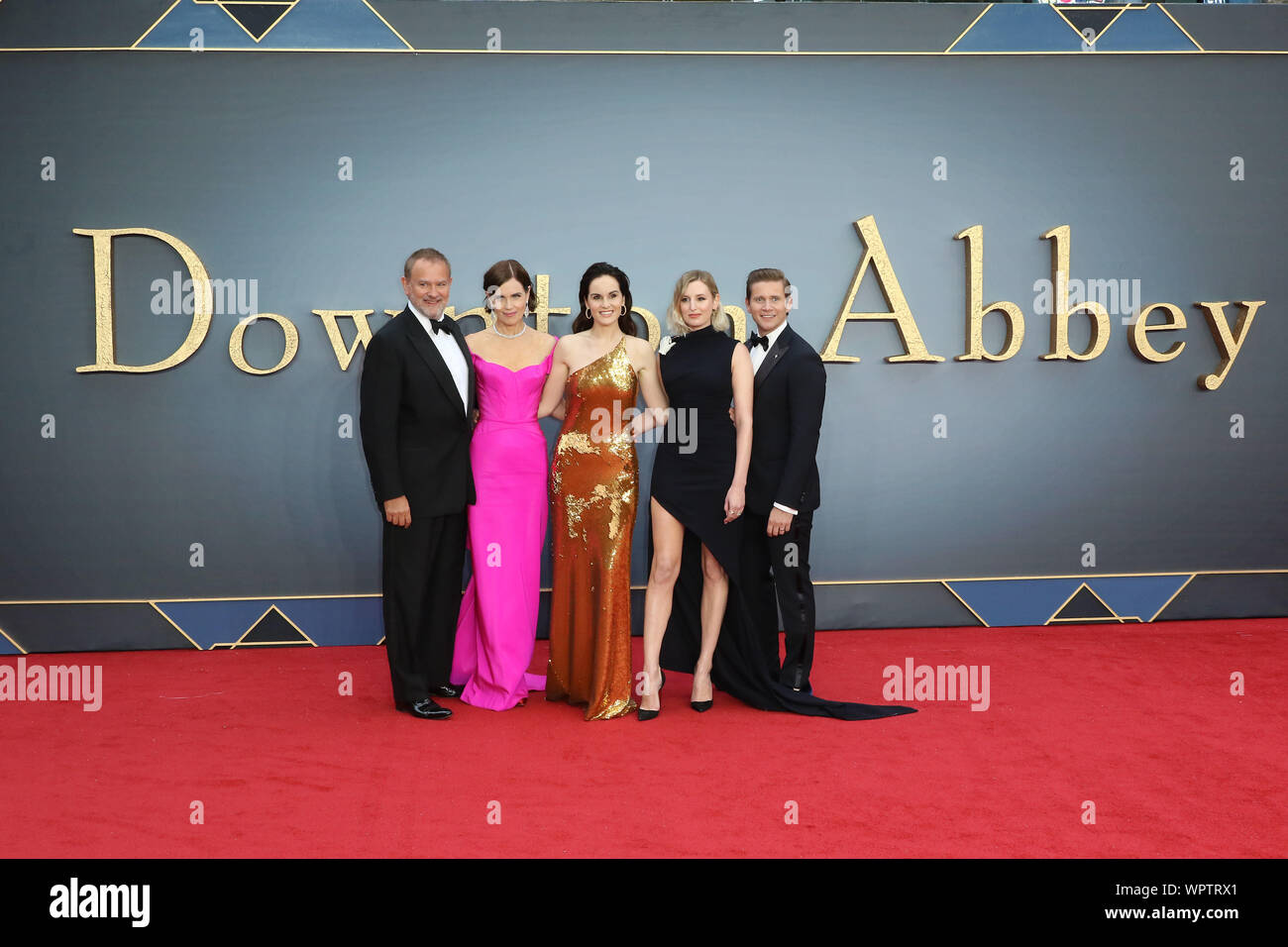 Hugh Bonneville, Elizabeth McGovern, Michelle Dockery, Laura Carmichael ...