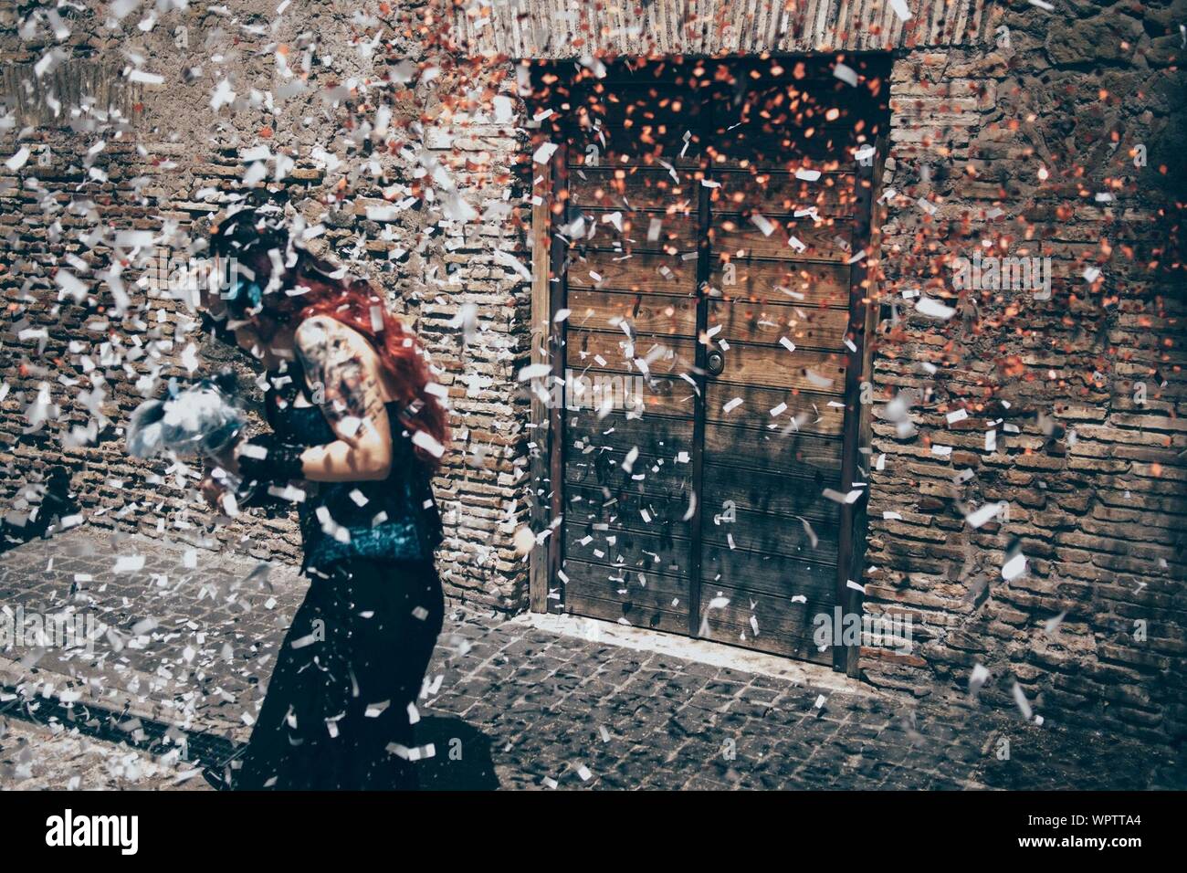 Falling feathers hi-res stock photography and images - Alamy