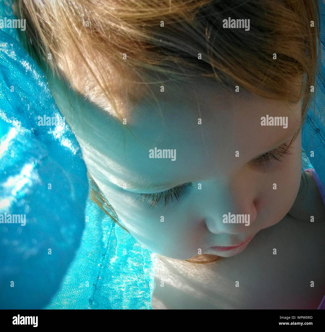 Baby falling hi-res stock photography and images - Alamy