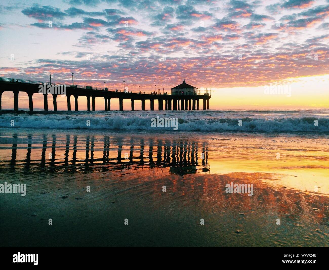 Seaside pier in sunset hi-res stock photography and images - Alamy