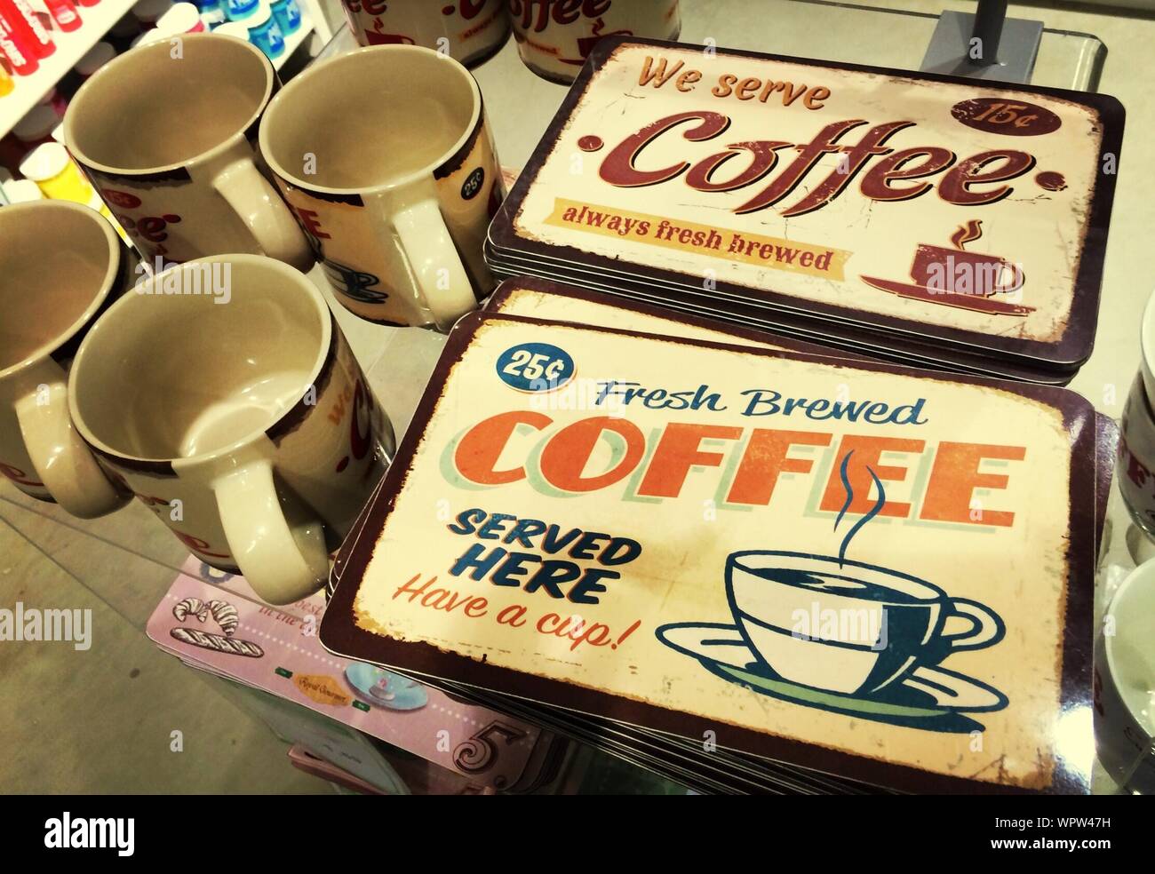 Empty coffee cafe hi-res stock photography and images - Alamy