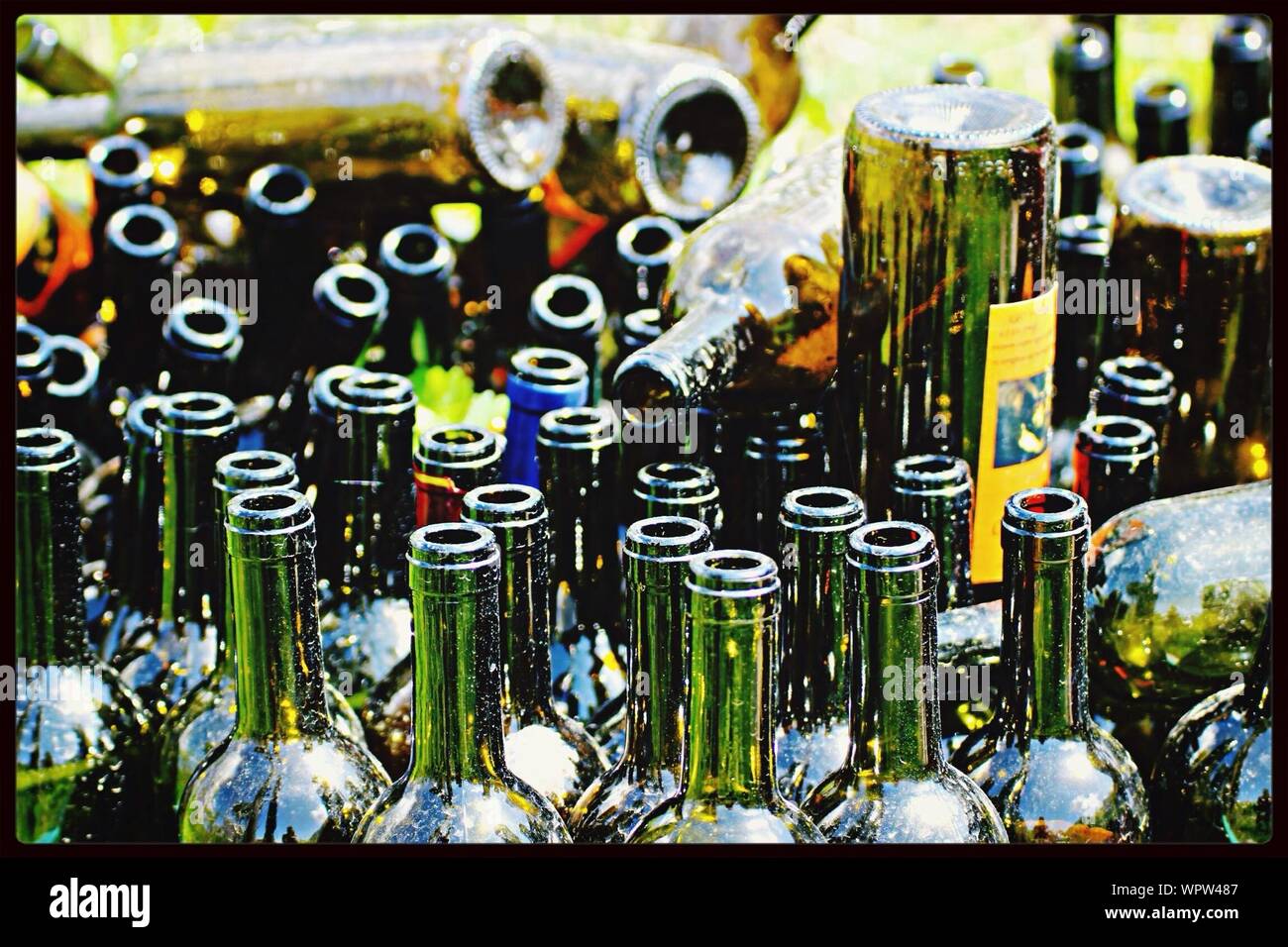 Empty of bottles hi-res stock photography and images - Alamy
