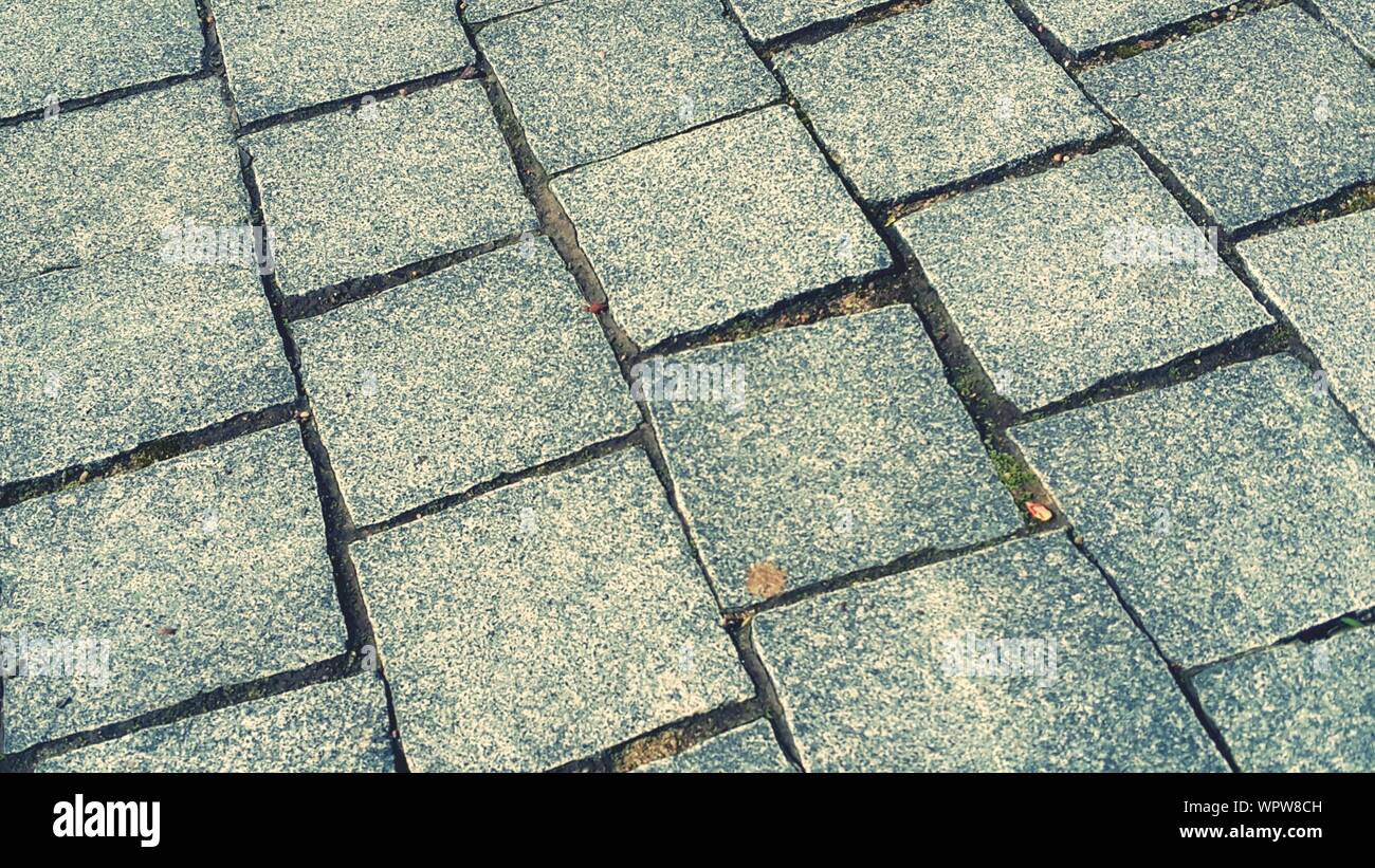 Tile flooring hi-res stock photography and images - Alamy