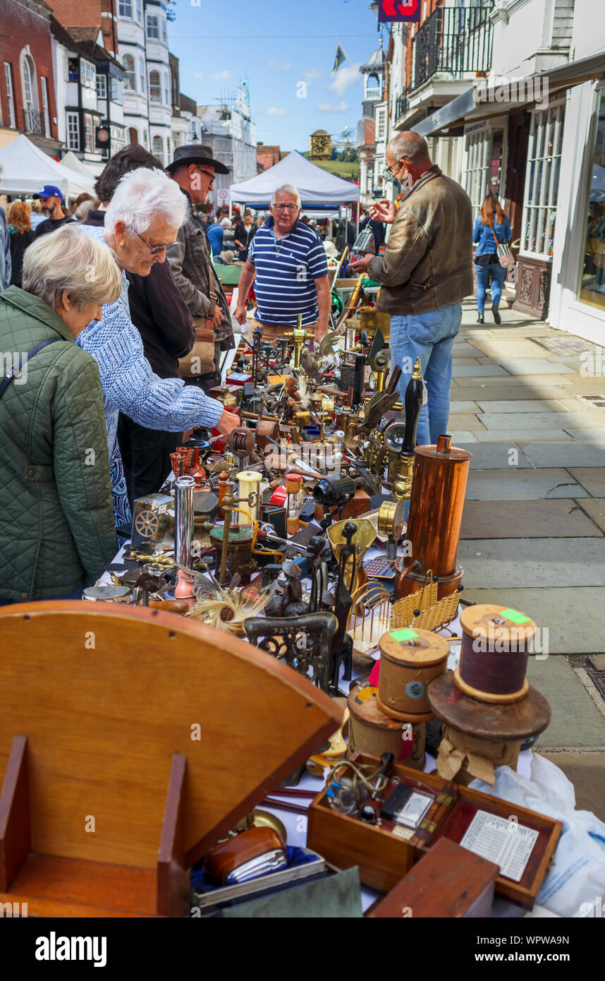 Market stall selling antiques in hi-res stock photography and images ...