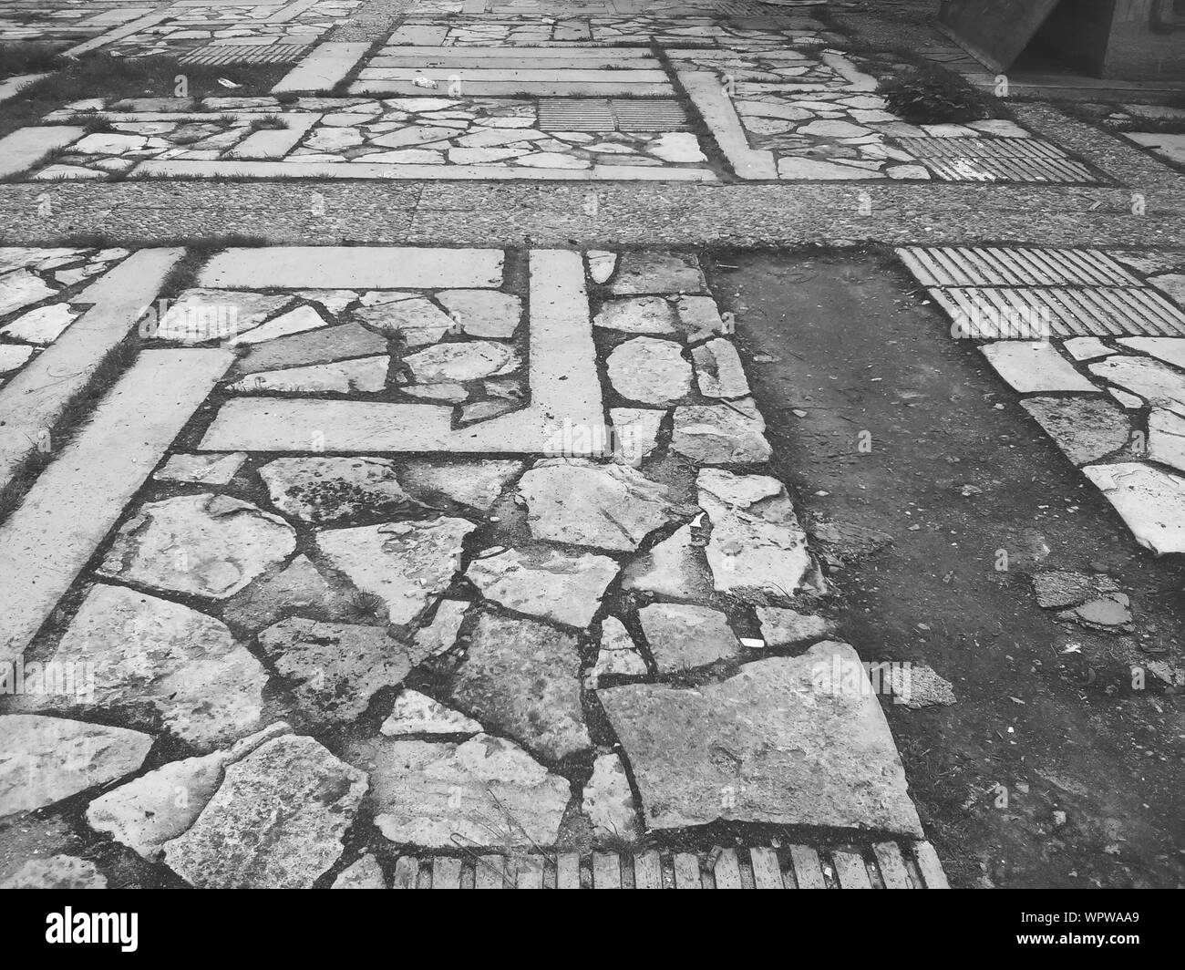 Tile flooring hi-res stock photography and images - Alamy