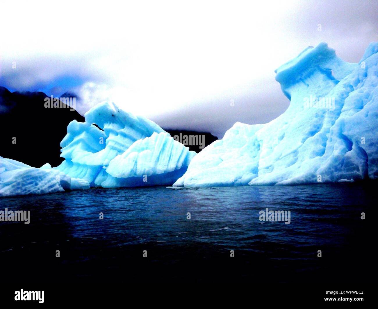 Large blocks of ice floating hi-res stock photography and images - Alamy