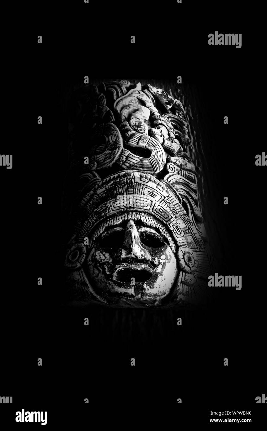 Statue maya Black and White Stock Photos & Images - Alamy