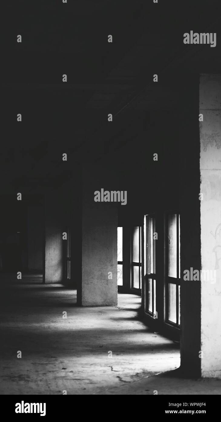 Sunlight and windows hi-res stock photography and images - Alamy