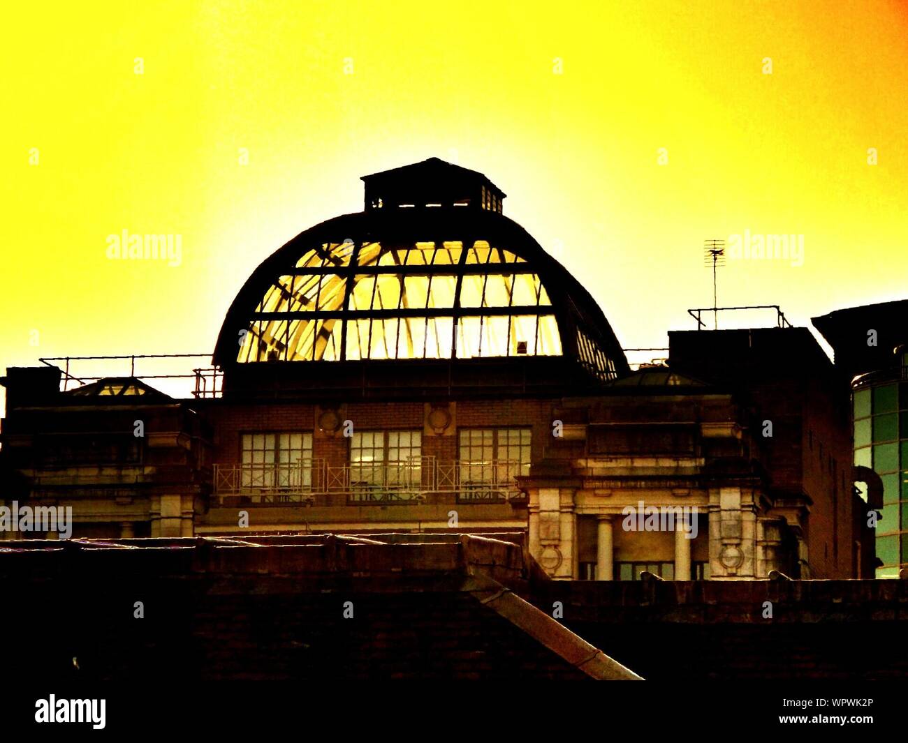 Transparent dome architecture hi-res stock photography and images - Alamy