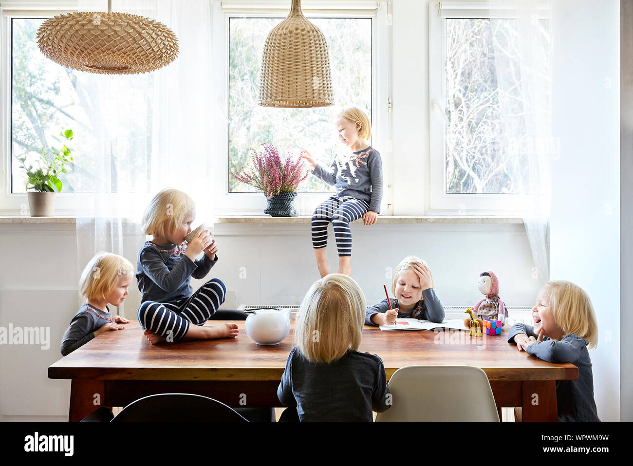 Multiple child hi-res stock photography and images - Alamy