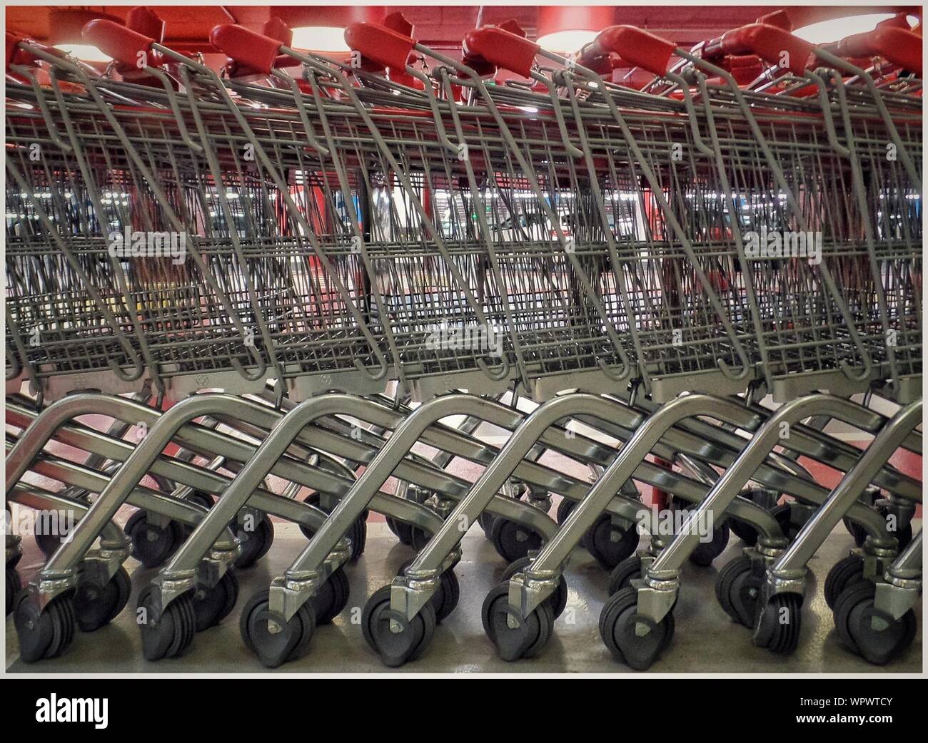 Mall carts hi-res stock photography and images - Alamy