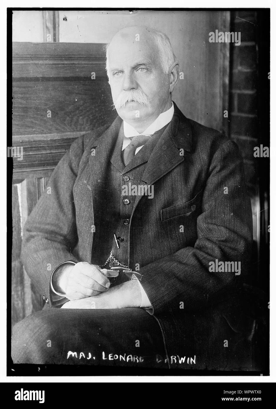 Major Leonard Darwin Stock Photo - Alamy