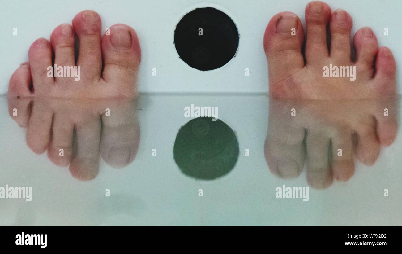 Barefoot persons hi-res stock photography and images - Alamy