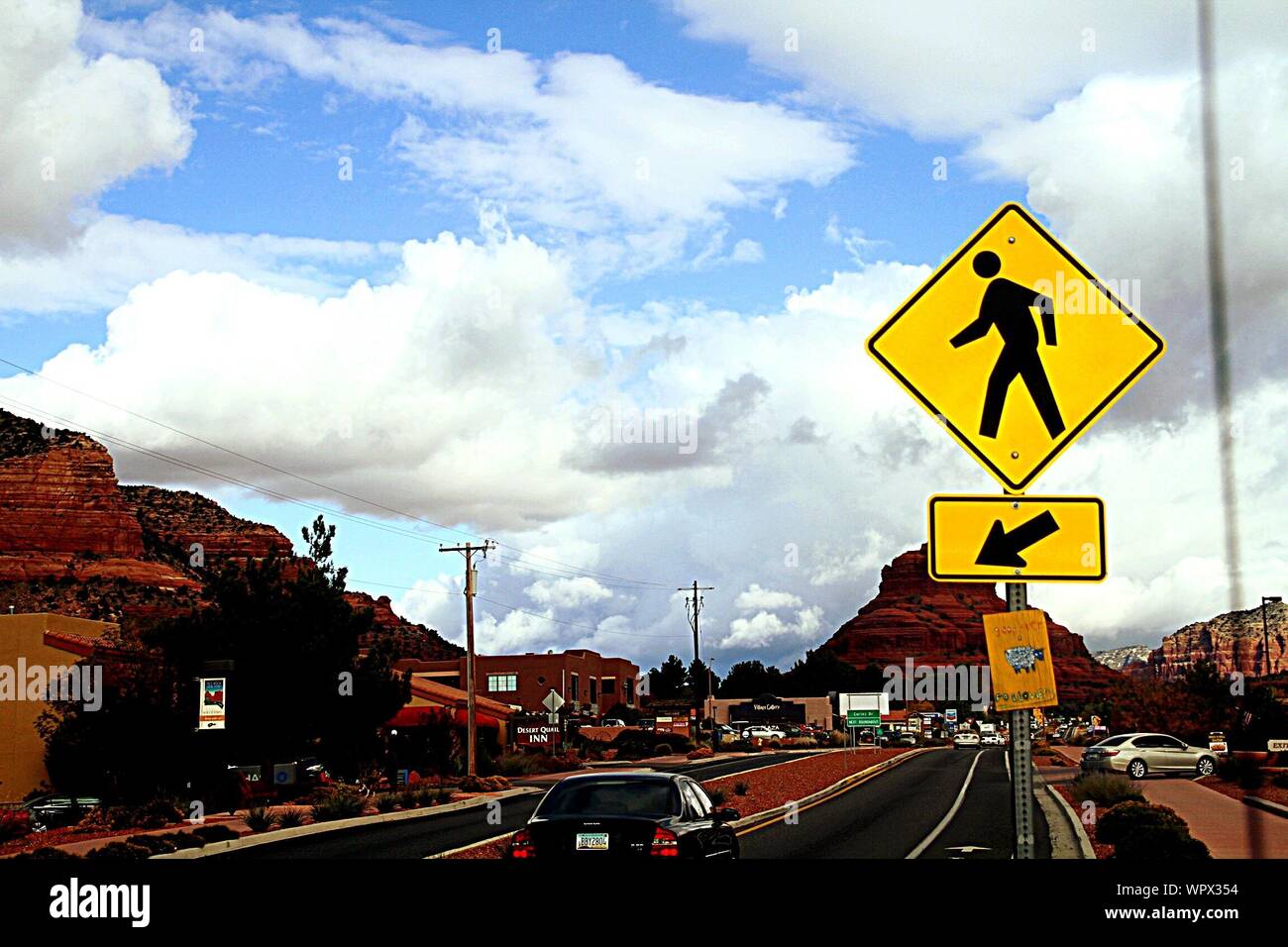 Road crossing advice hi-res stock photography and images - Alamy