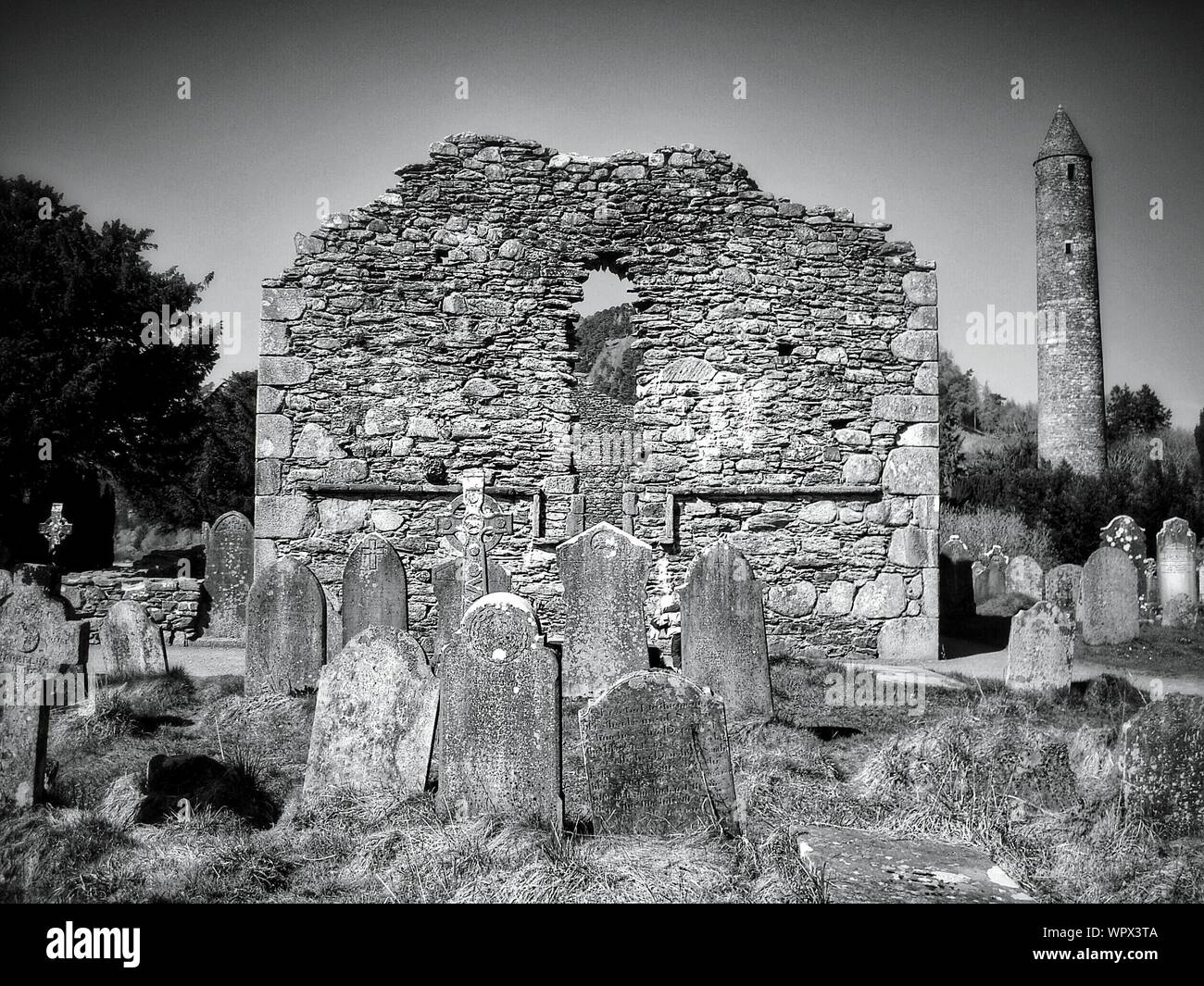 Cemetery wall hi-res stock photography and images - Alamy