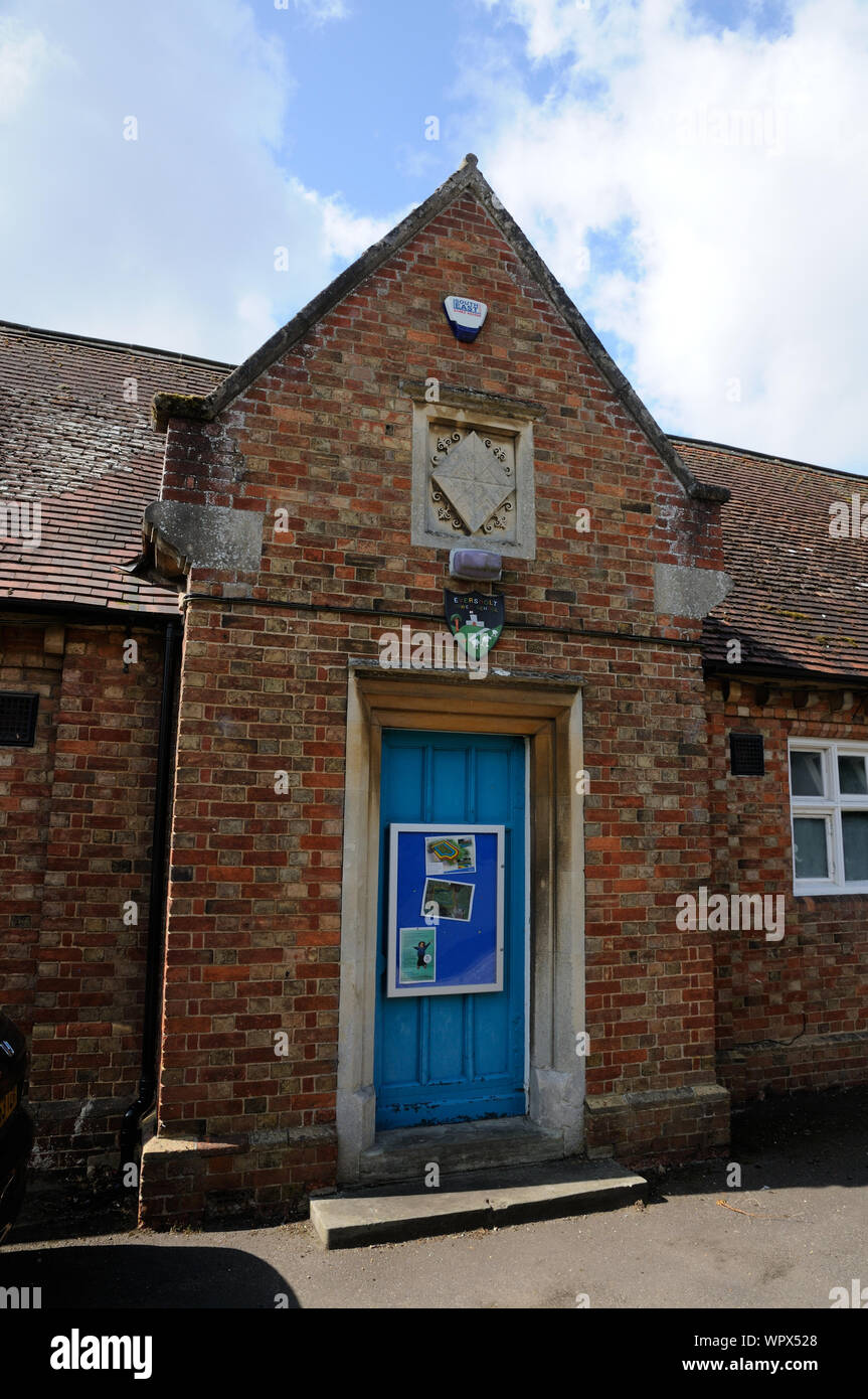 Doorway at Eversholt Lower School, Eversholt, Bedfordshire Stock Photo - Alamy