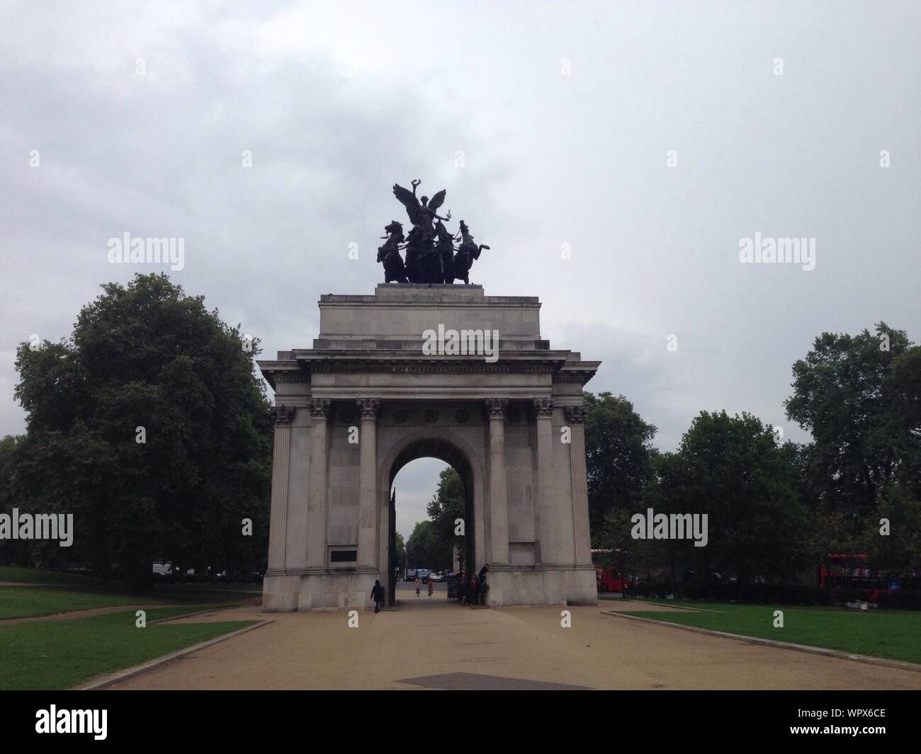 Wellington arch angle hi-res stock photography and images - Alamy