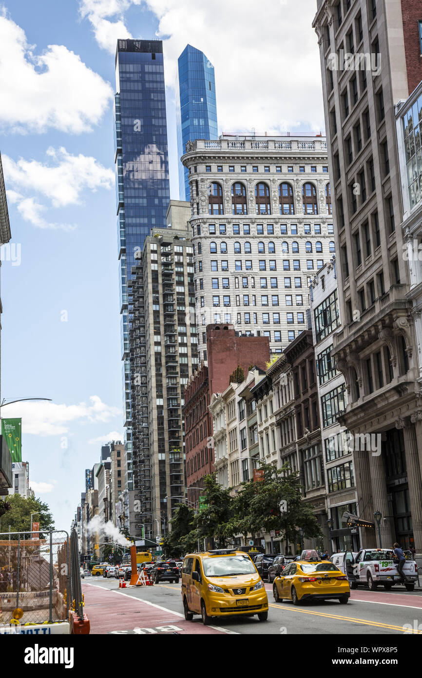 Looking east on 23rd Street passed the iconic, historic Flatiron ...
