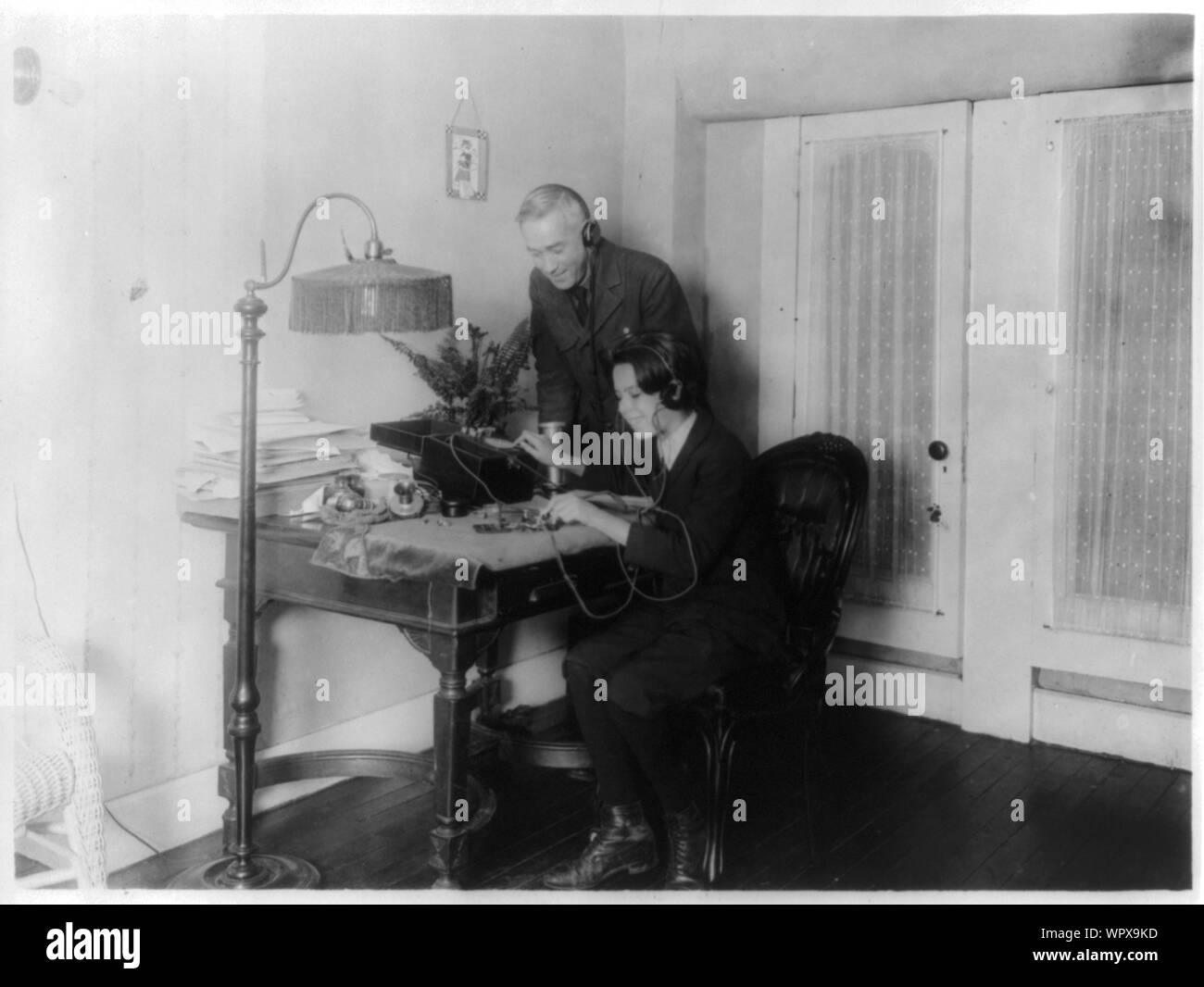 Radio history photograph hi-res stock photography and images - Alamy