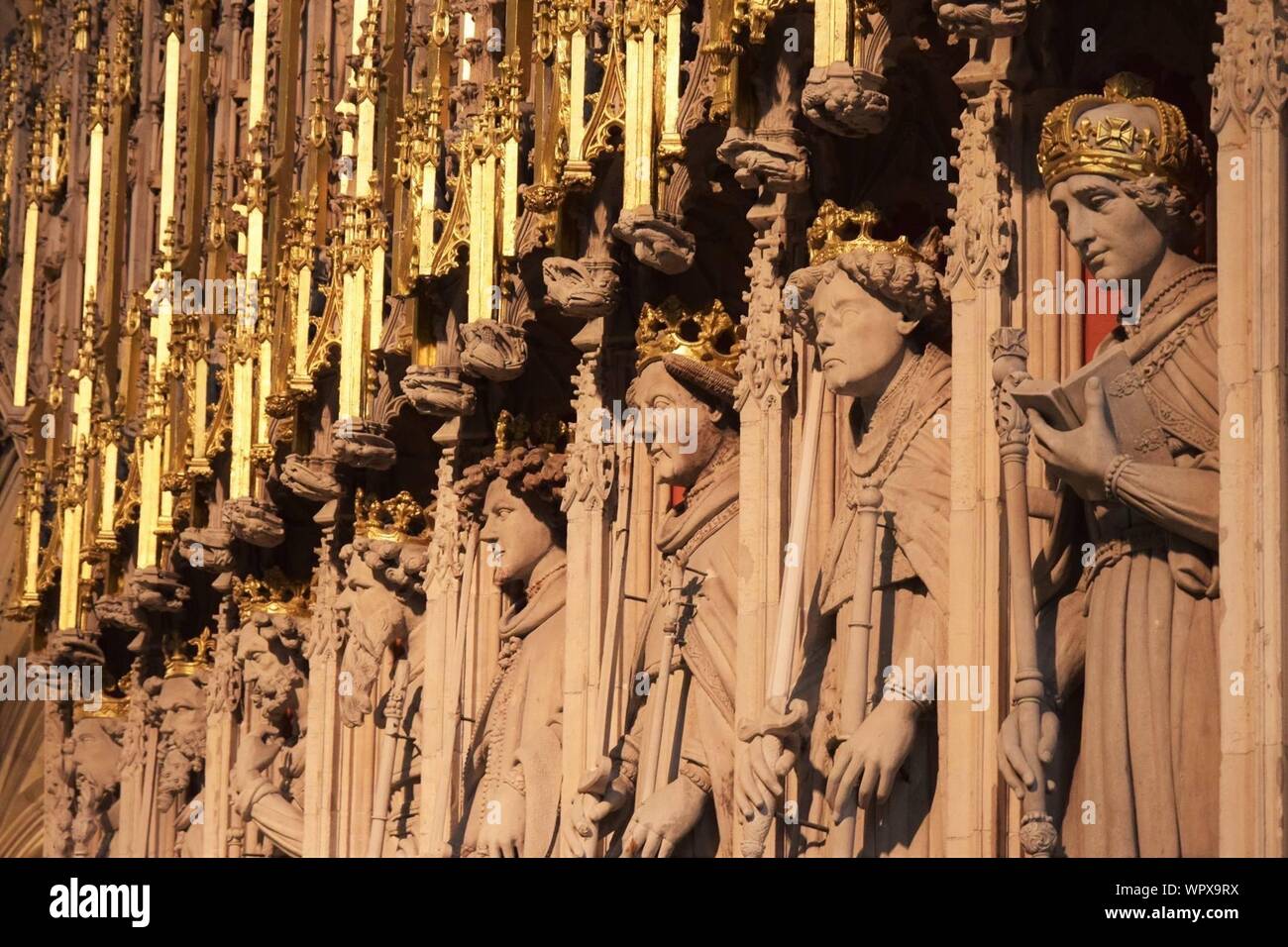 Statue saint on wall cathedral hi-res stock photography and images - Alamy