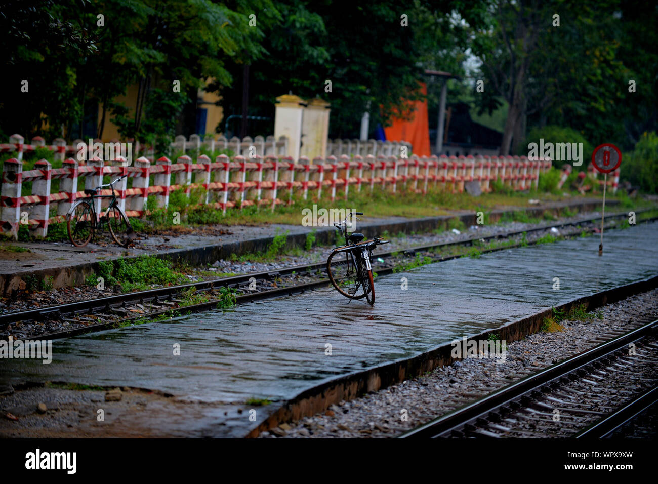 Wet Railroad Tracks High Resolution Stock Photography and Images - Alamy
