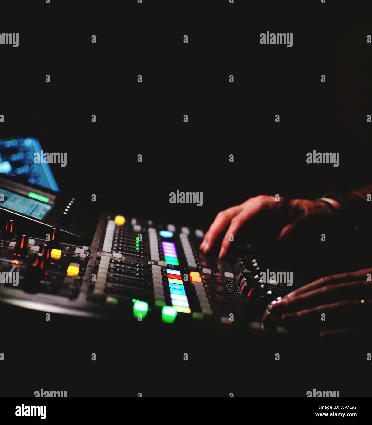 Recording studio and man hi-res stock photography and images - Alamy