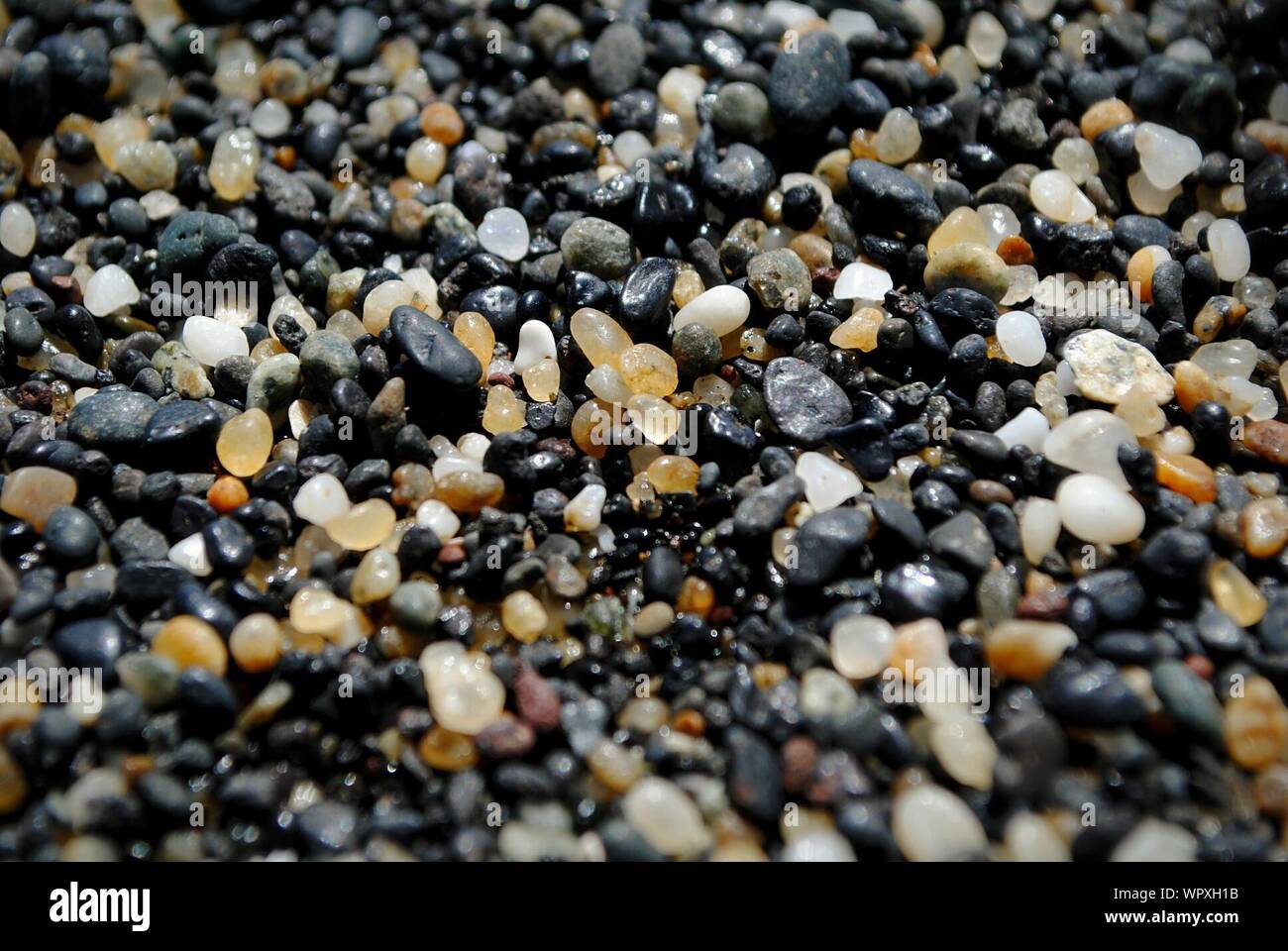 Pebbles detail hi-res stock photography and images - Alamy