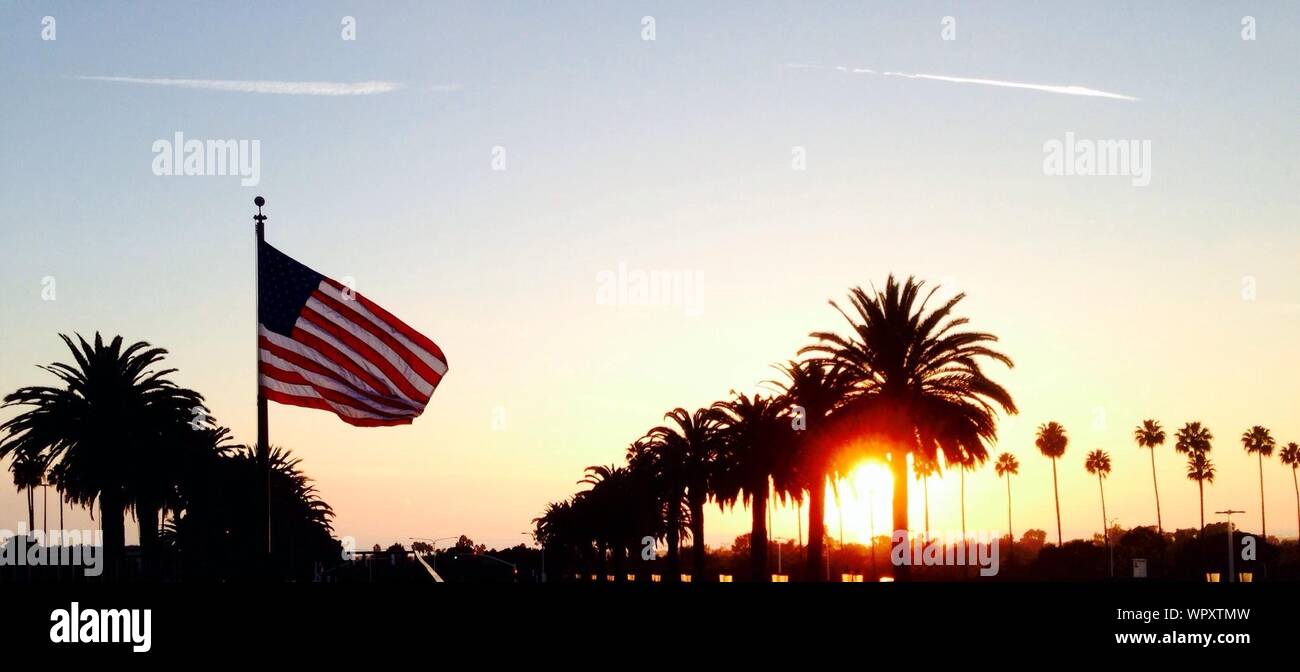 American flag at sunset hi-res stock photography and images - Alamy