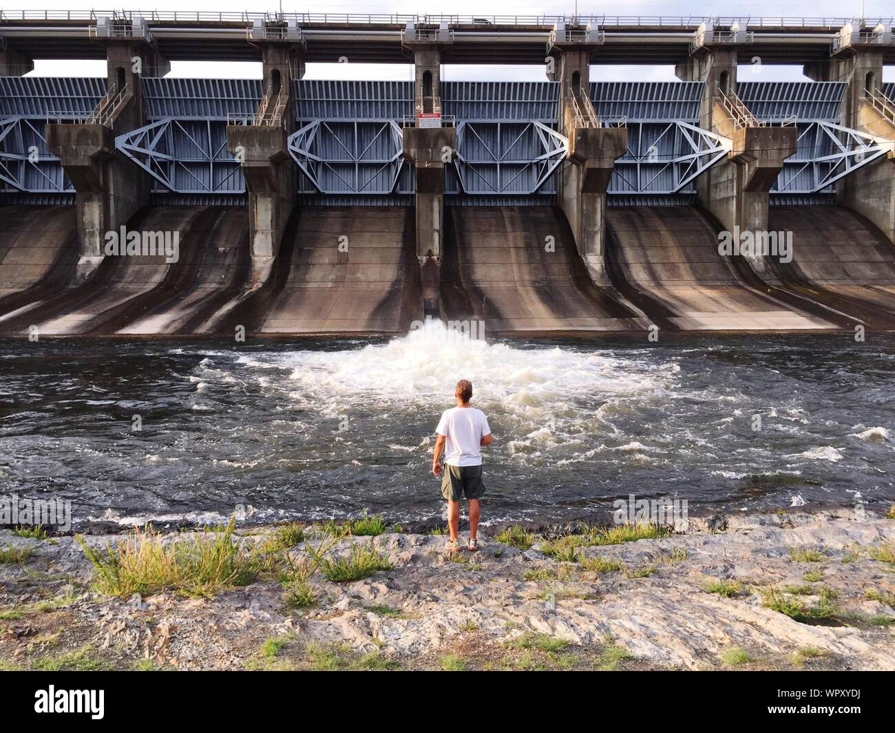 Rear of dam hi-res stock photography and images - Alamy